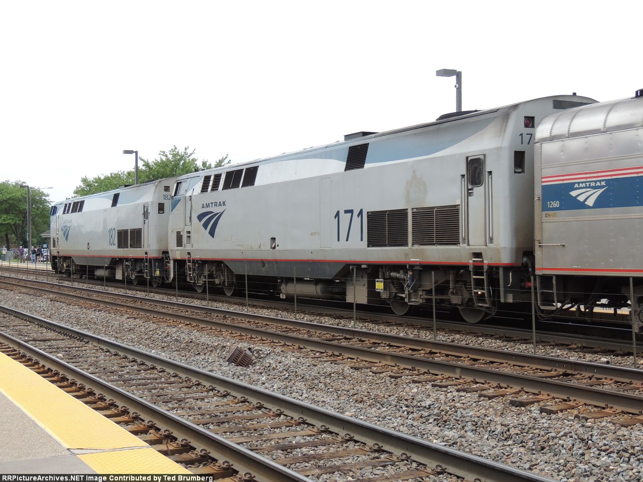 Amtrak #182 & #171