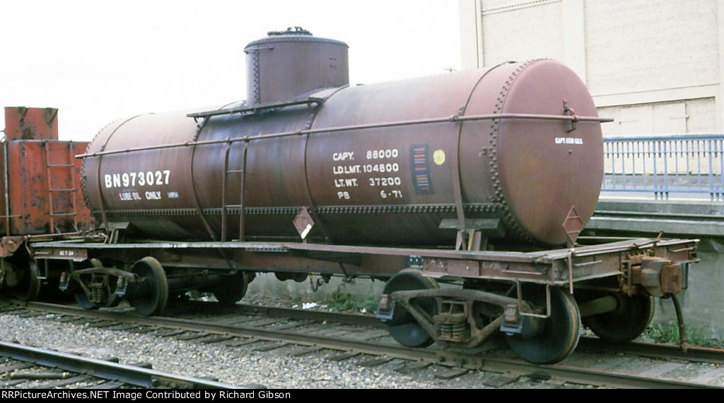 BN 973027 MOW Tank Car