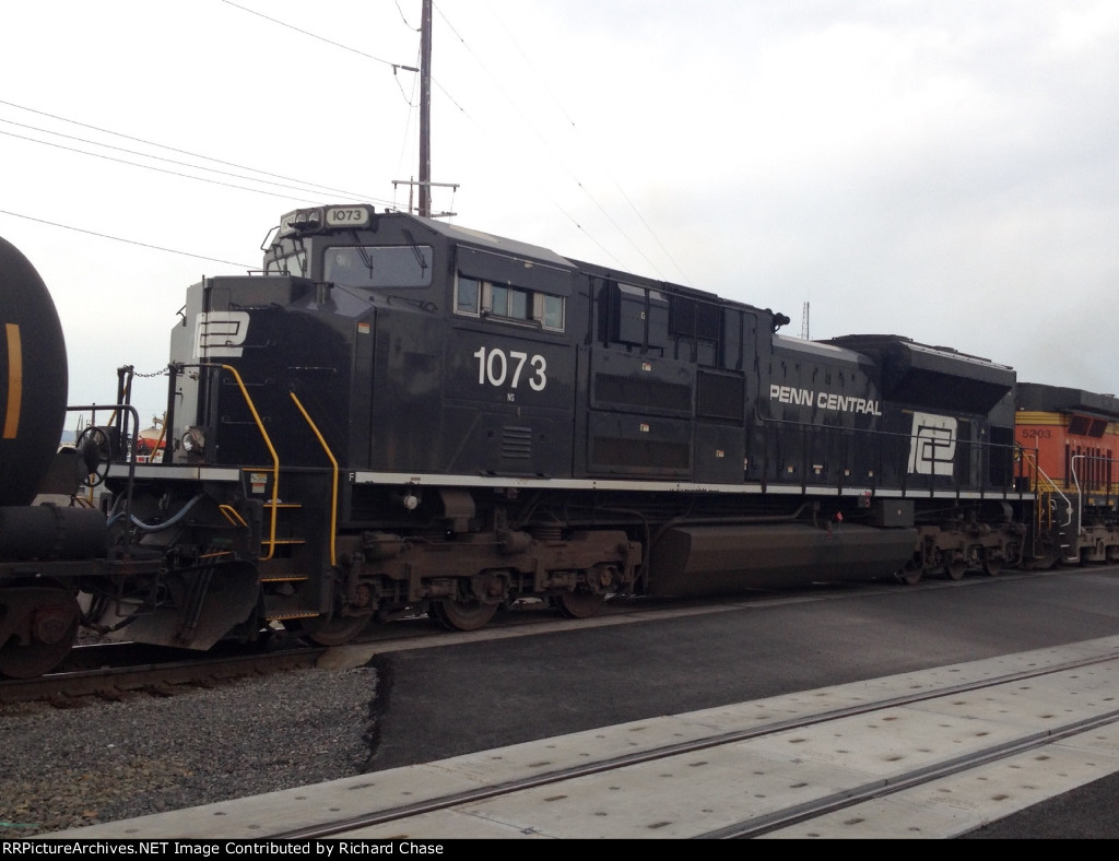 NS 1073 Penn Central Heritage