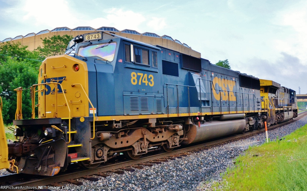 CSX 8743