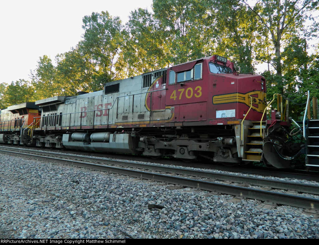 BNSF 4703
