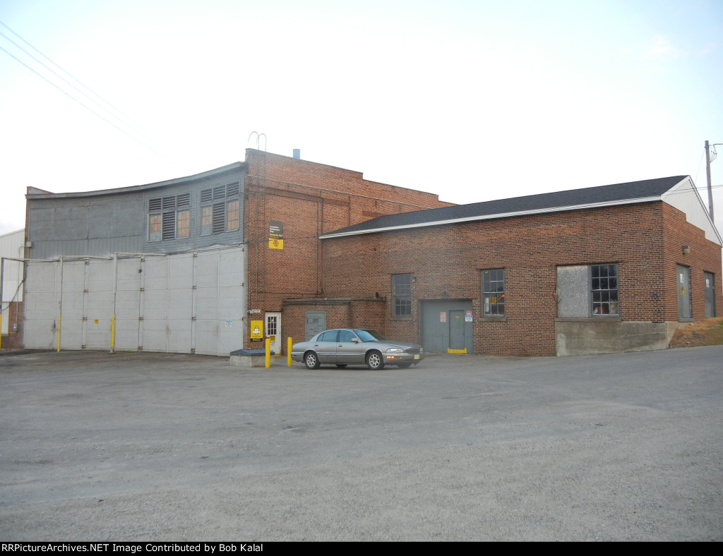 Marquette Railroad engine house side