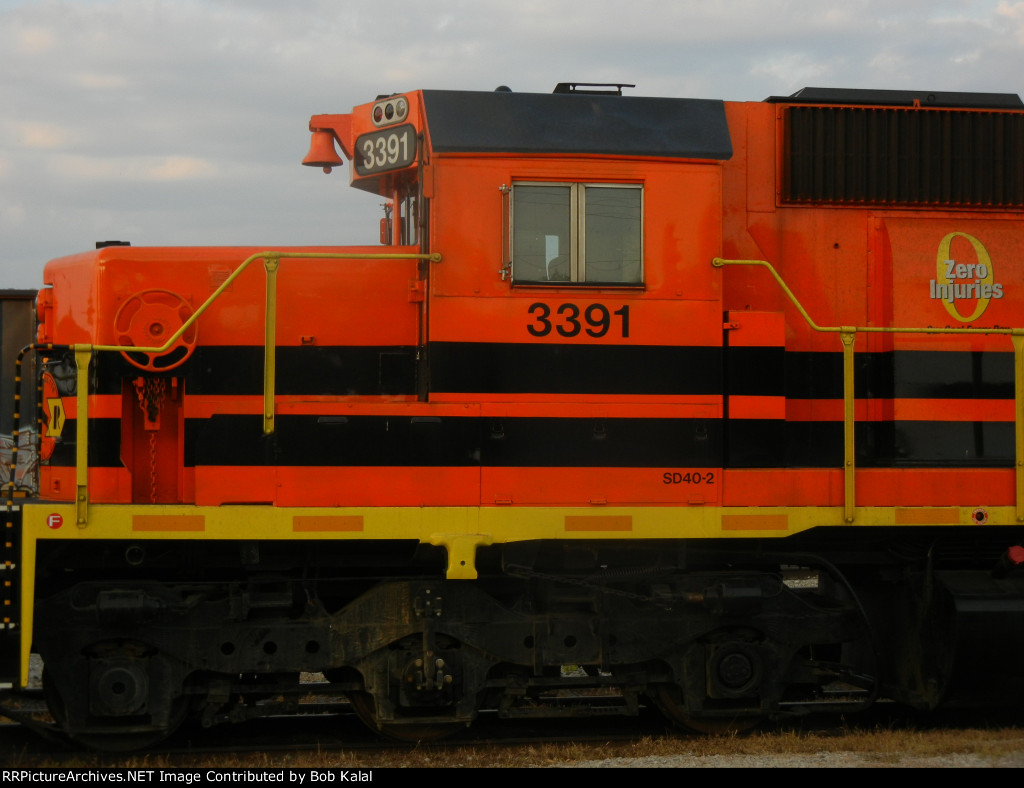 Marquette Railroad SD40-2 engine 3391 pilothouse