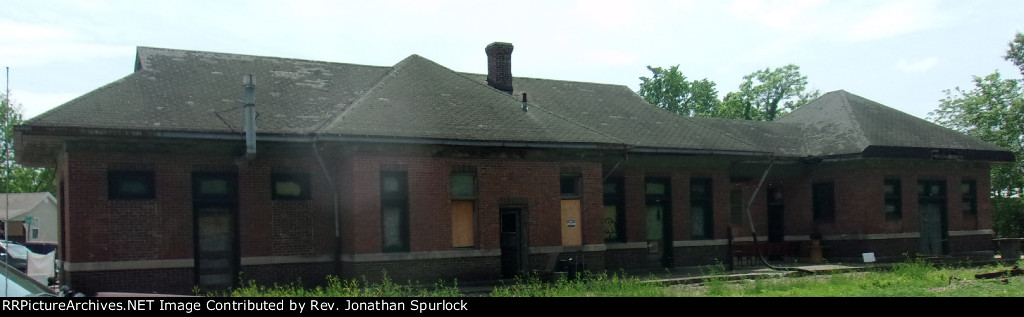 West or track side of Fulton, MO railroad depot