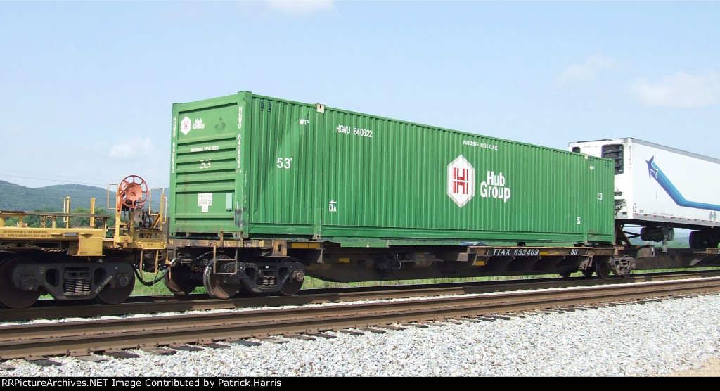 TTAX 653469 53 5-platform spine car set with HGWU 640622 HUB GROUP 53 ...