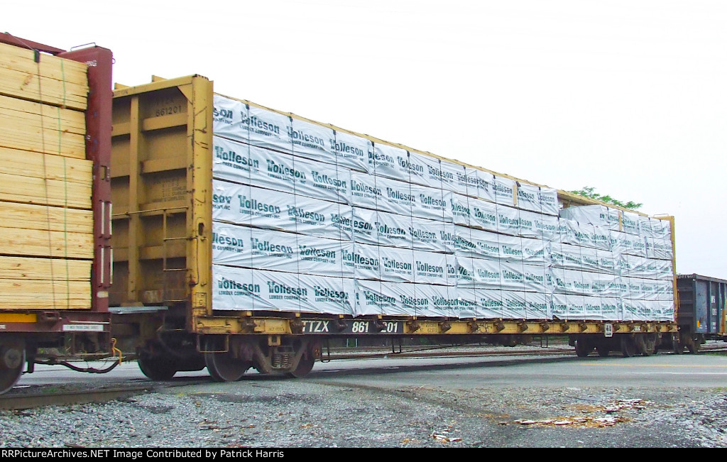 TTZX 861201 centerbeam flat car with a Tolleson Lumber Co load from ...