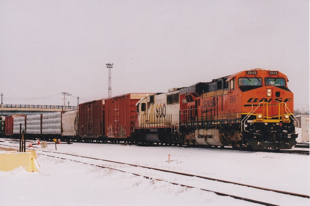 BNSF 5848 East