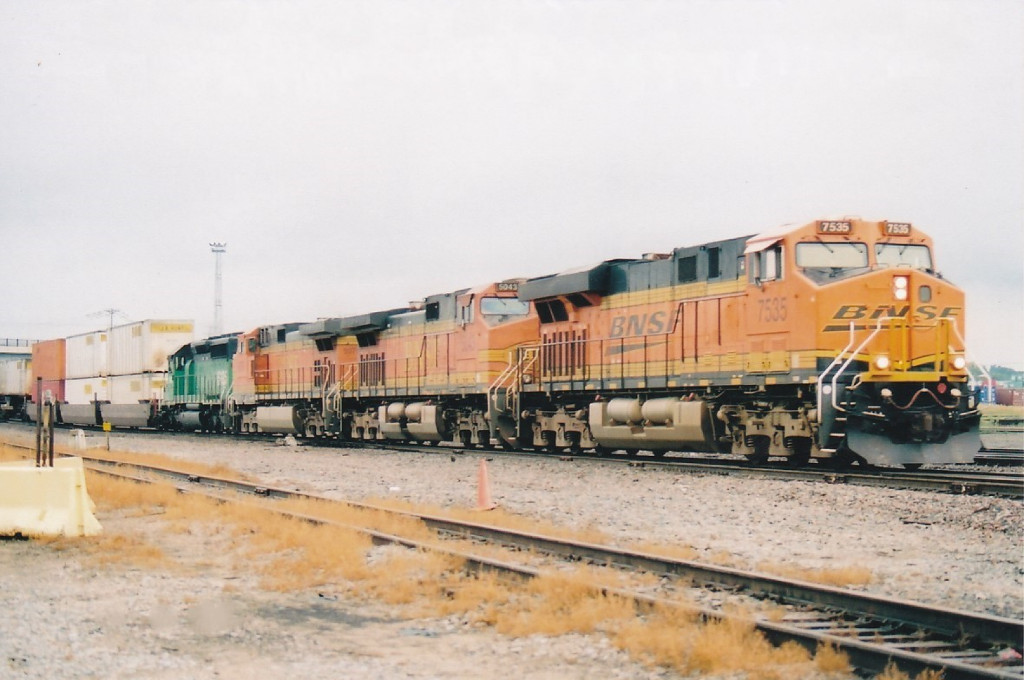 BNSF 7535 East