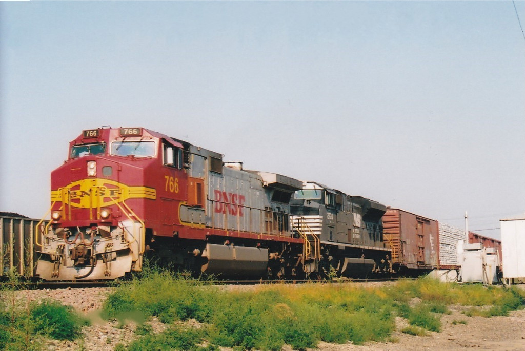 BNSF 766 East