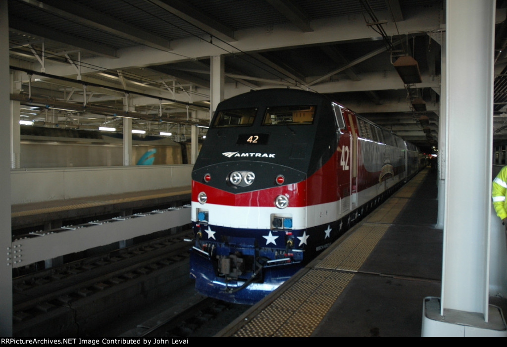 Amtraks Autumn Express at 30th Street Station with P42 # 42 on the point.