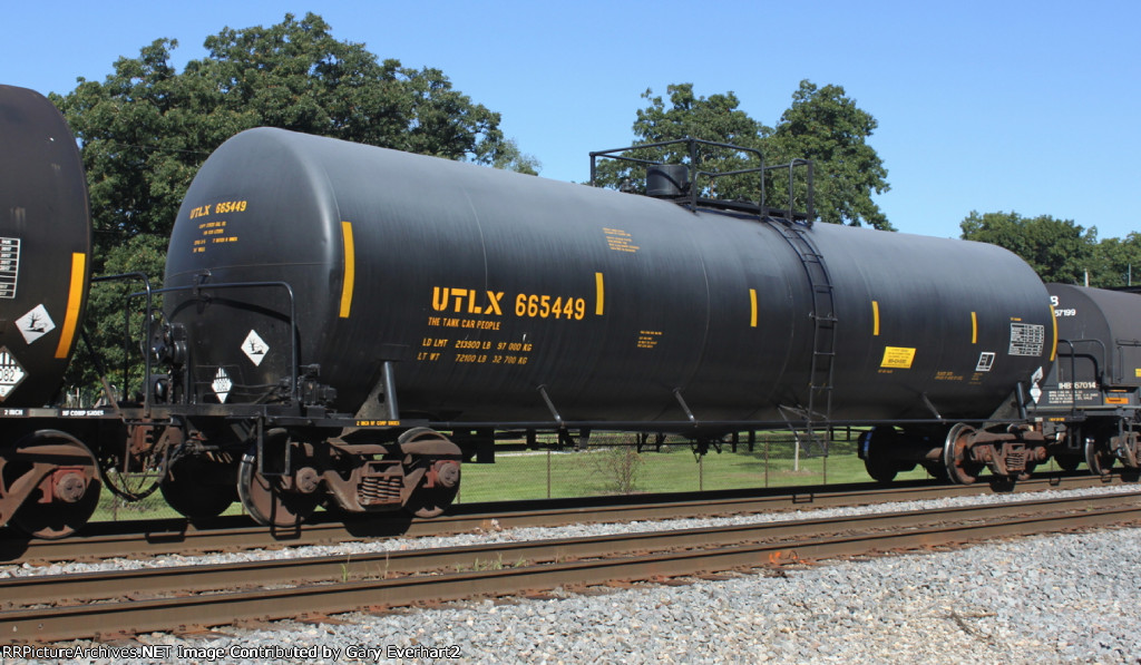 UTLX 665449 - Union Tank Car Co