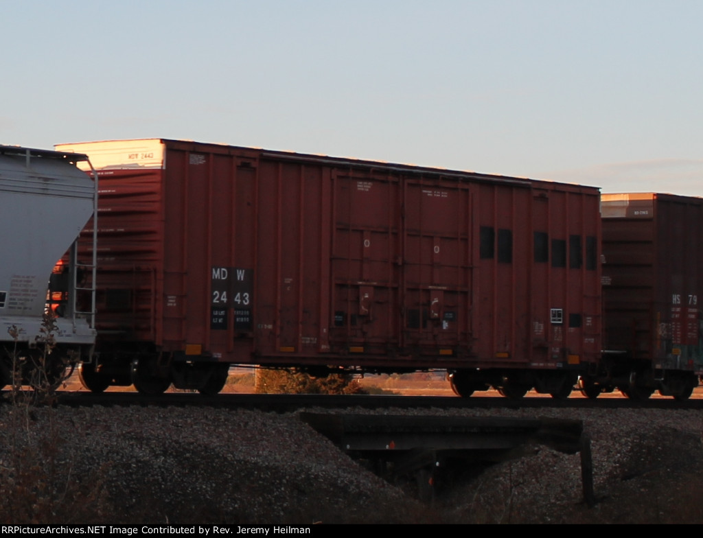 MDW 2443 (1)