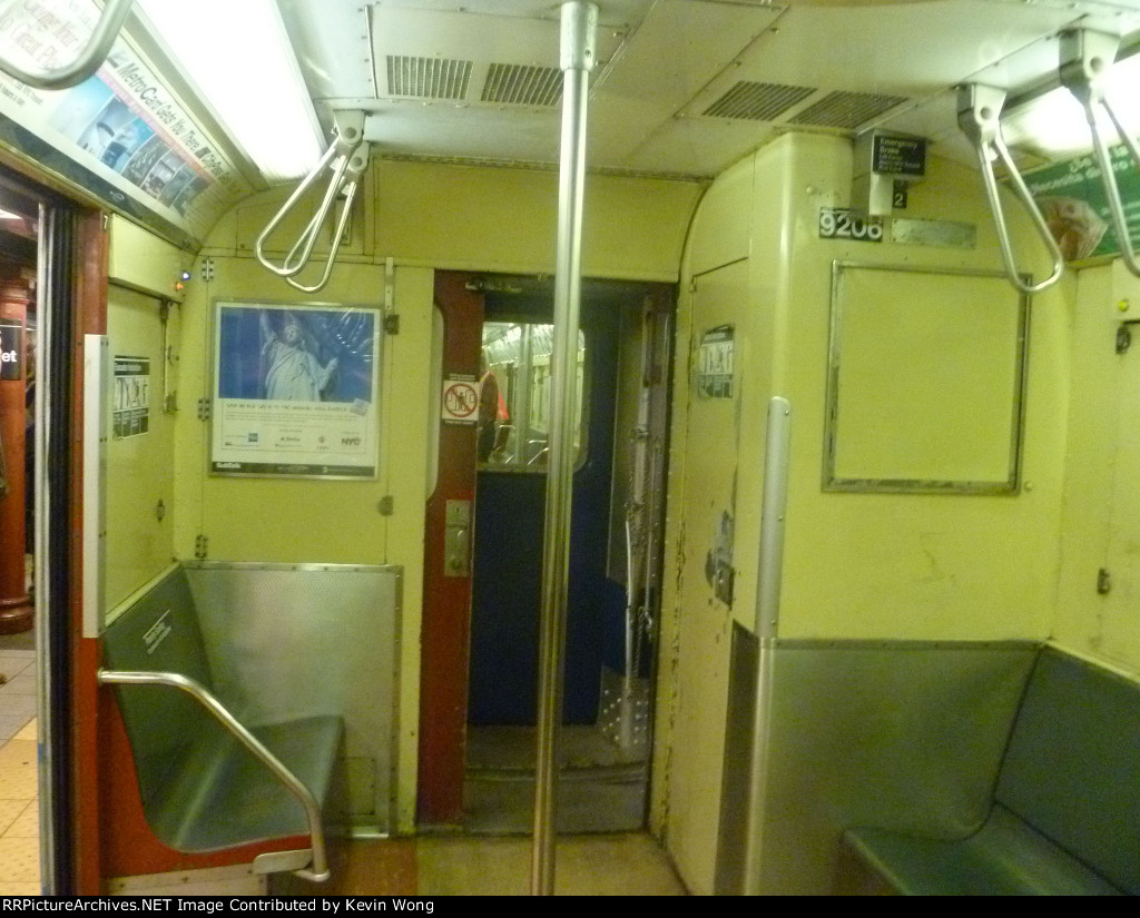 IRT Main Line R33 9206 interior