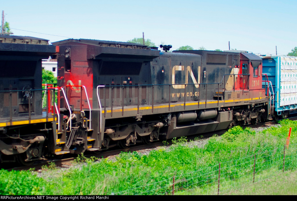 CN 2114