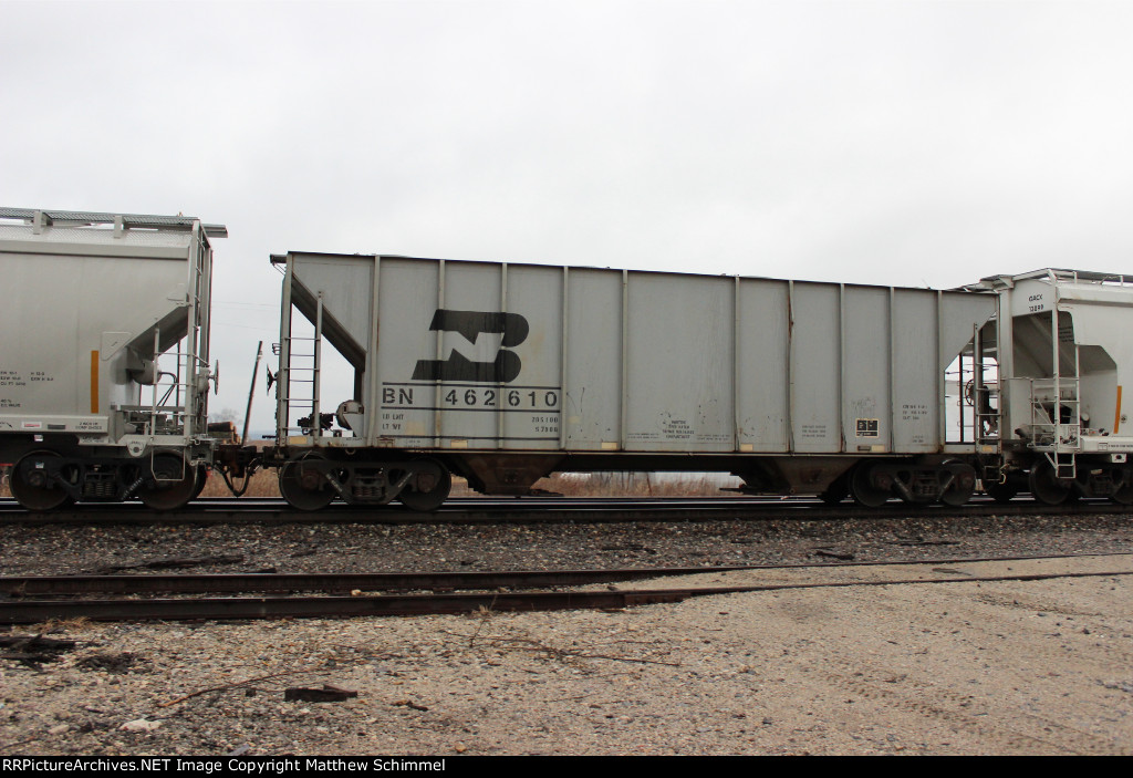 BN 2 Bay Covered Hopper