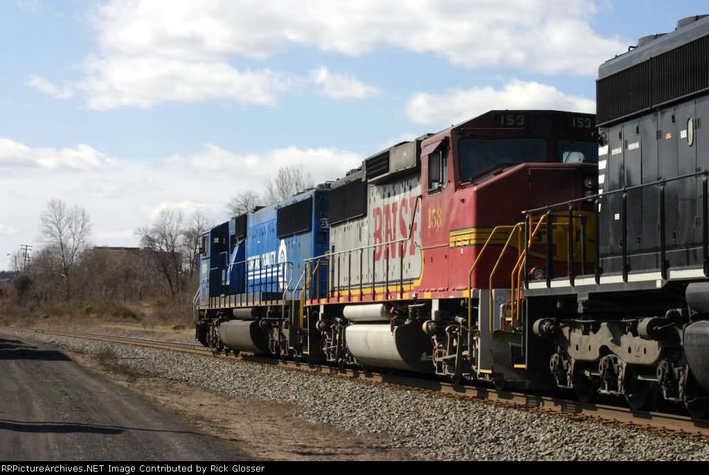 BNSF GP60M Warbonnet Paint Scheme @ 1405 hrs.