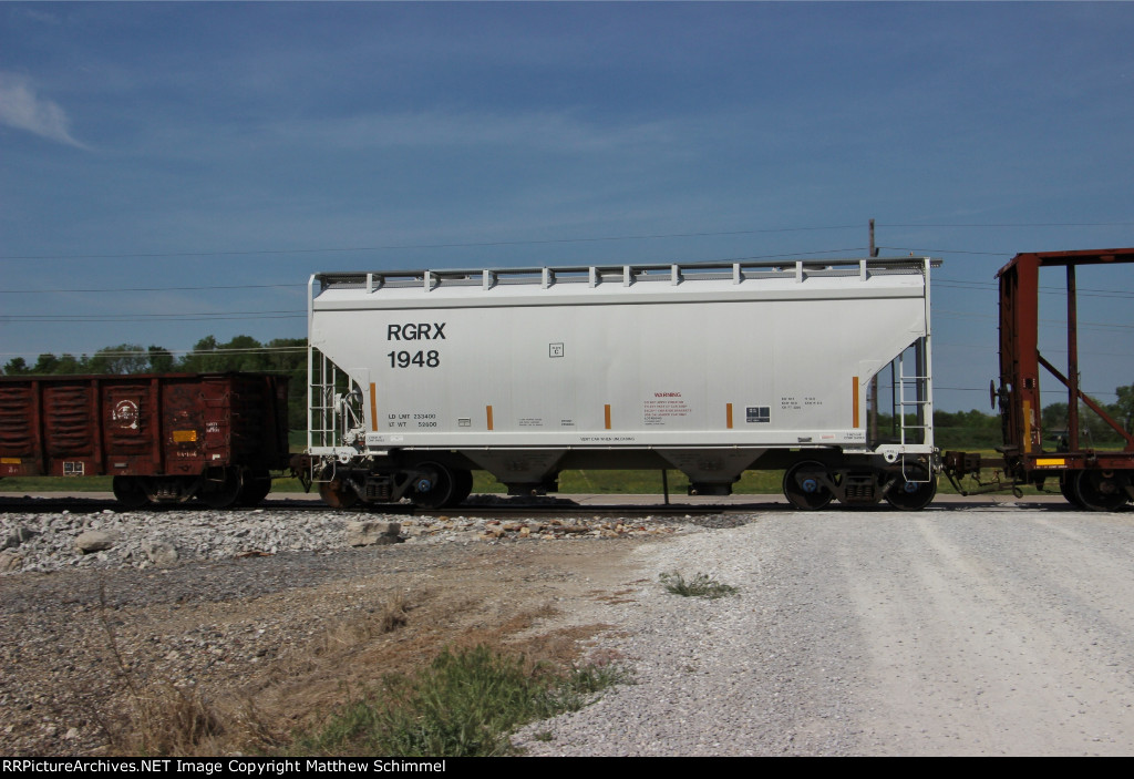 New 2 Bay Covered Hopper
