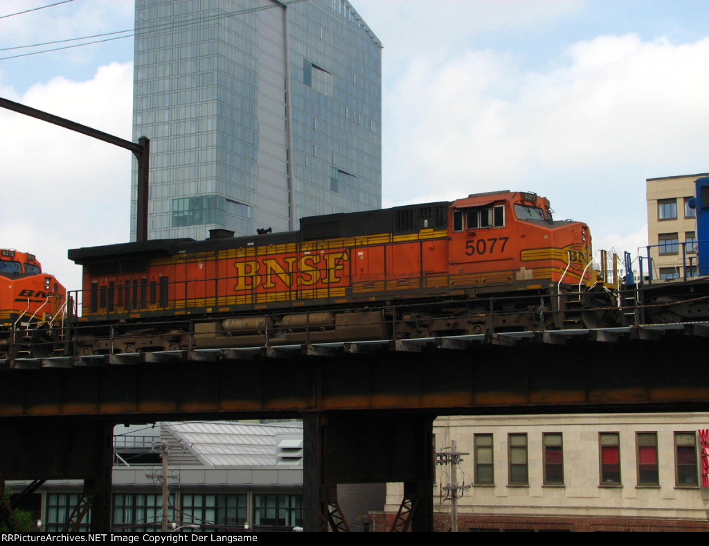 BNSF 5077