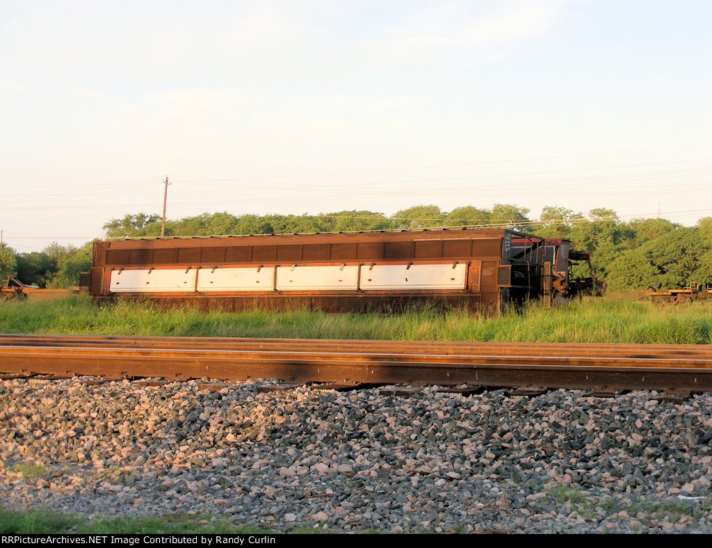 Wrecked covered hoppers