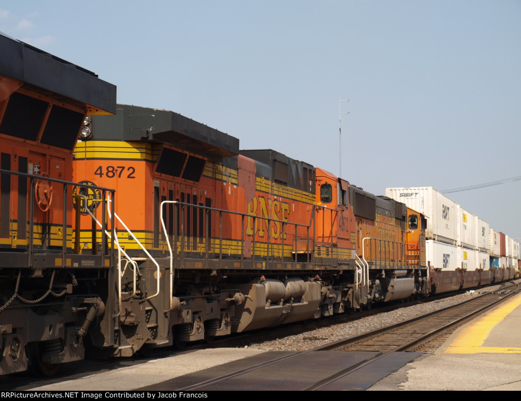 BNSF 4872