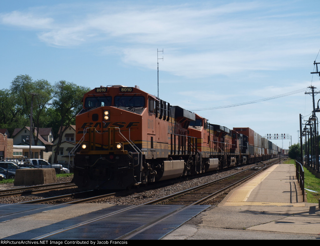 BNSF 8010