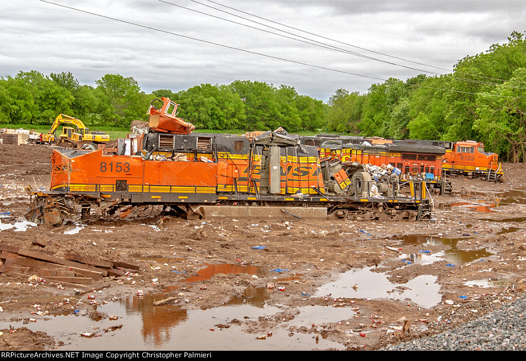BNSF 8153