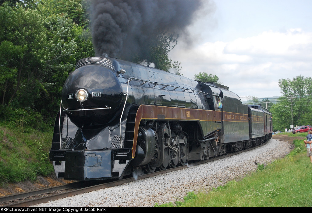 Entering Front Royal