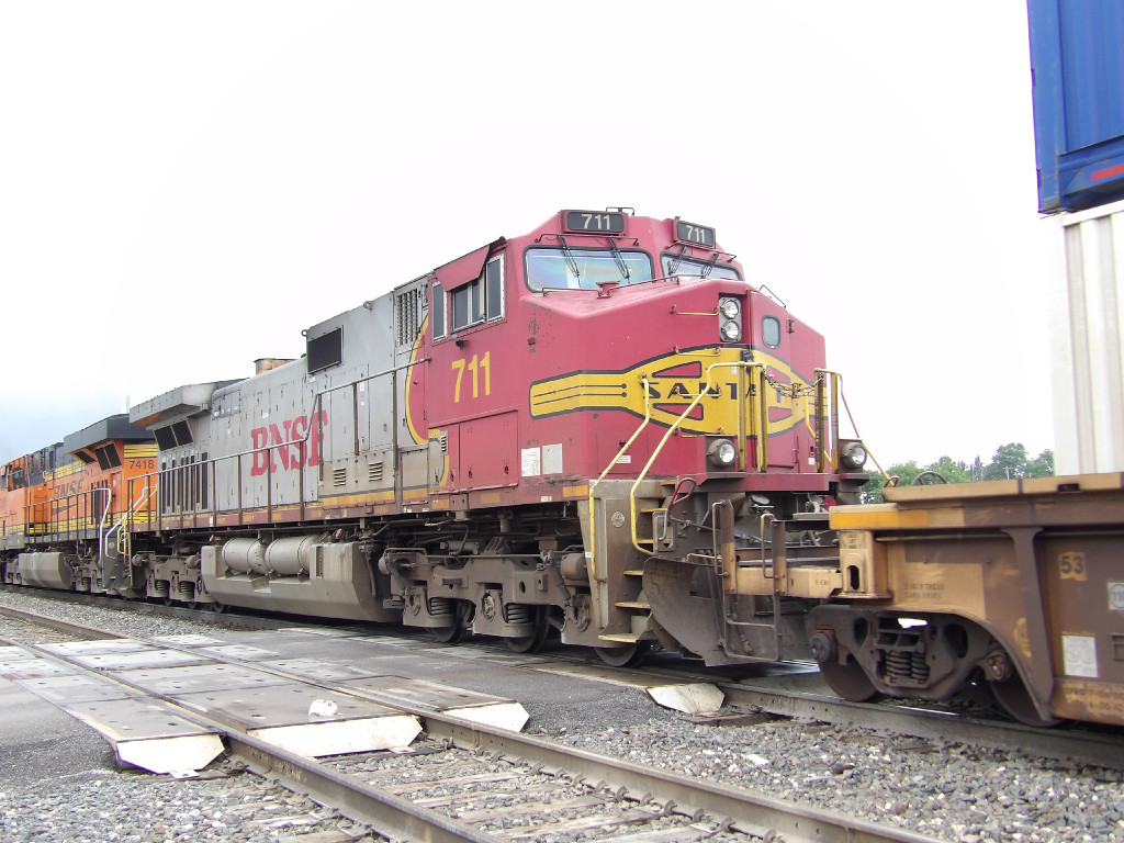 BNSF C44-9W 711