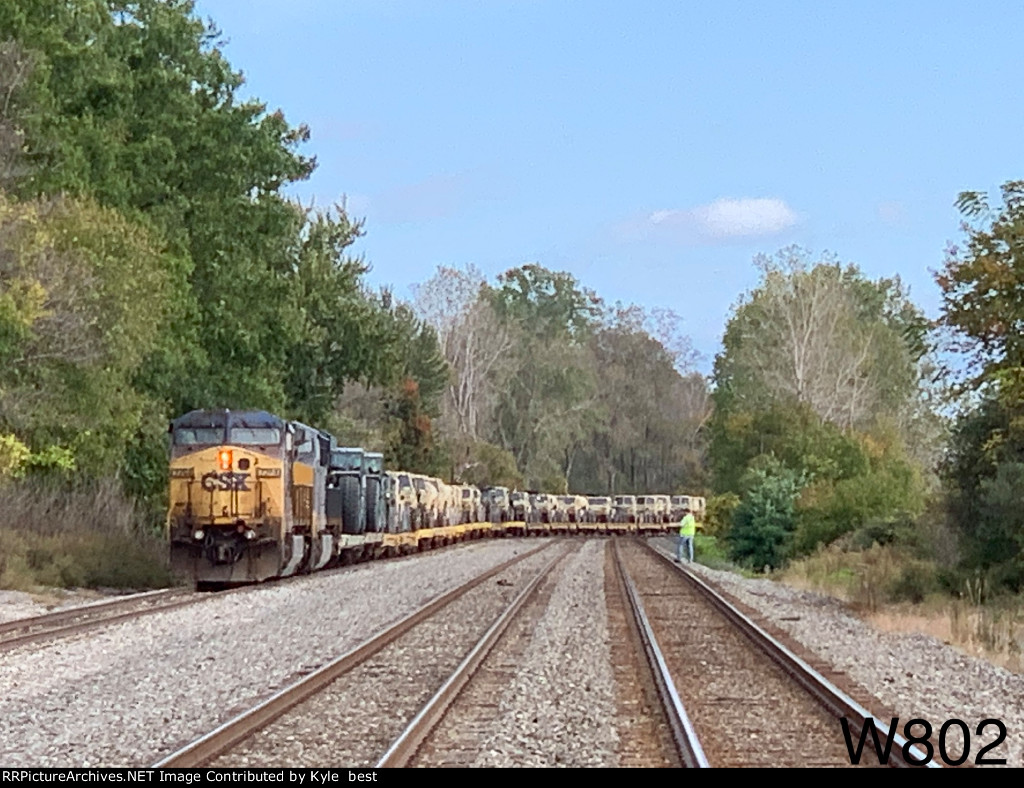 CSX 7764 on W802