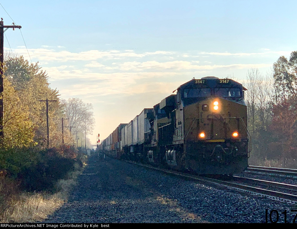 CSX 3147 on I017