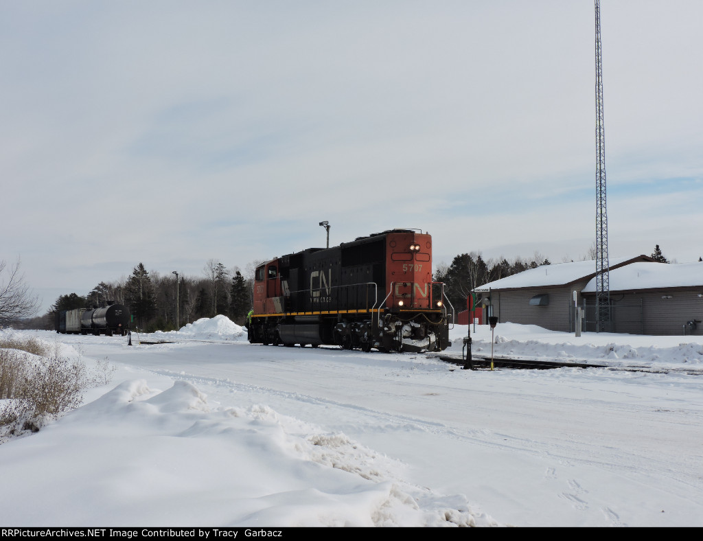 CN 5707 in Soo Yard