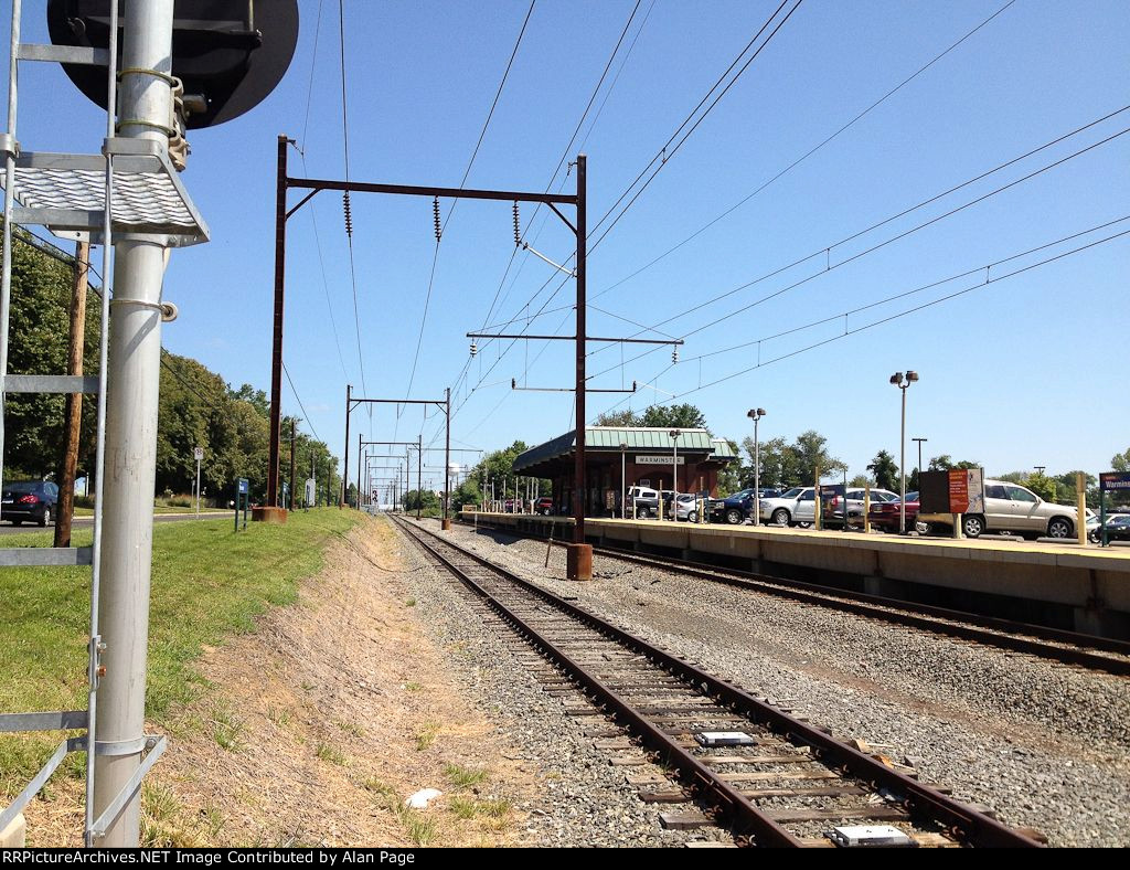Warminster commuter station