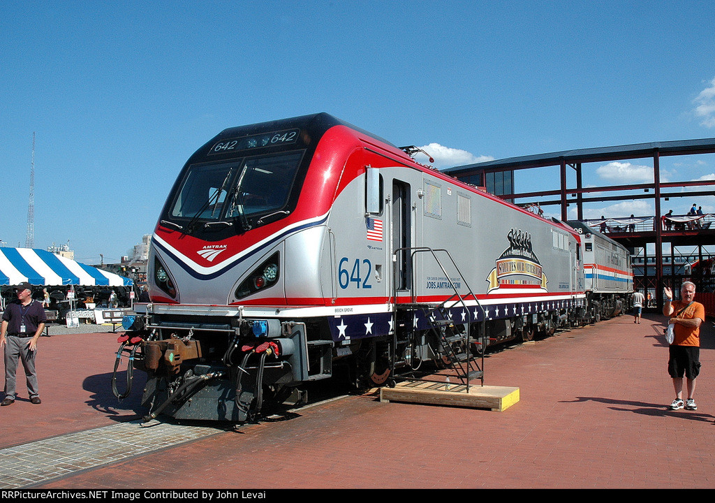 Amtrak ACS-64 # 642 and F40PH-2 # 406 at Steamtown Railfest