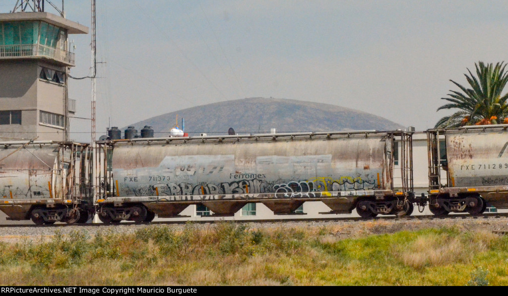 FXE Cylindrical Hopper ex NdeM