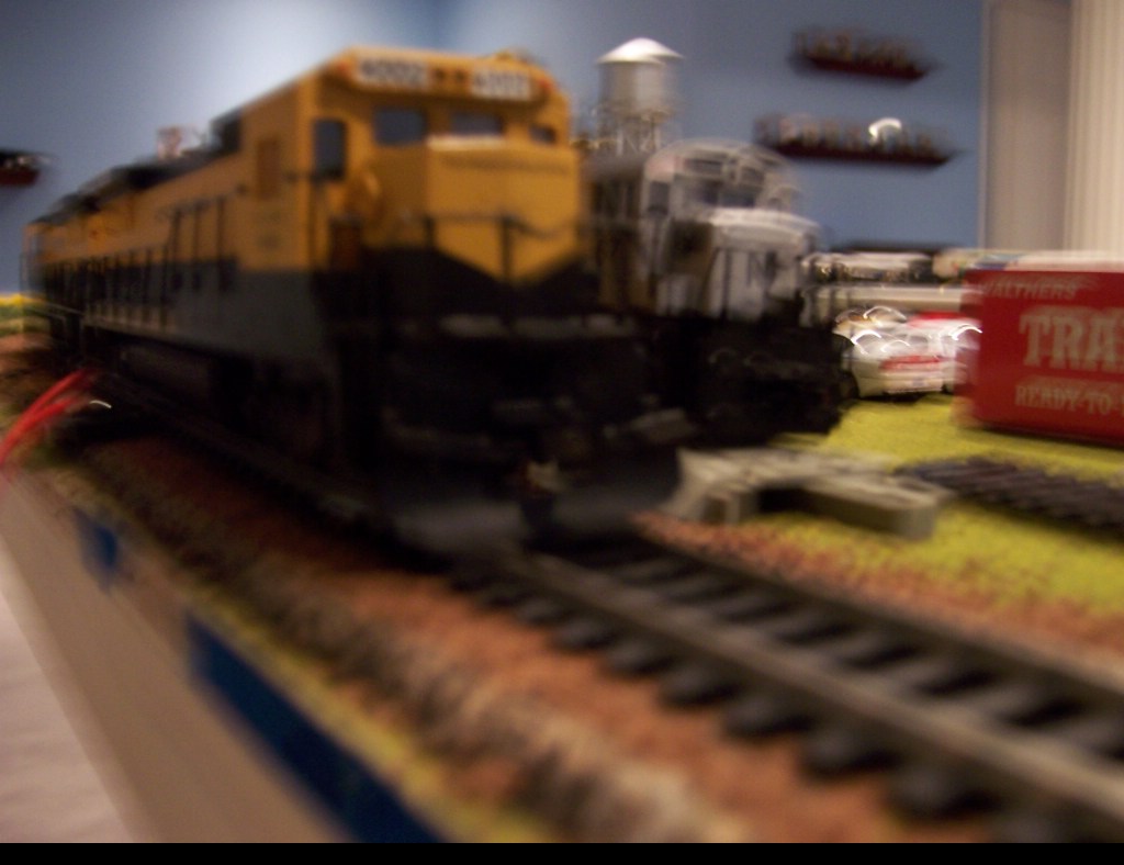 NYSW 4002 running light with NYSW 4006