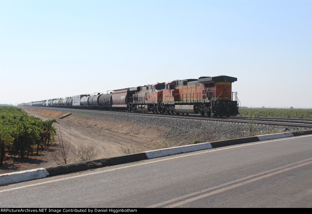 BNSF DPUs on Manifest