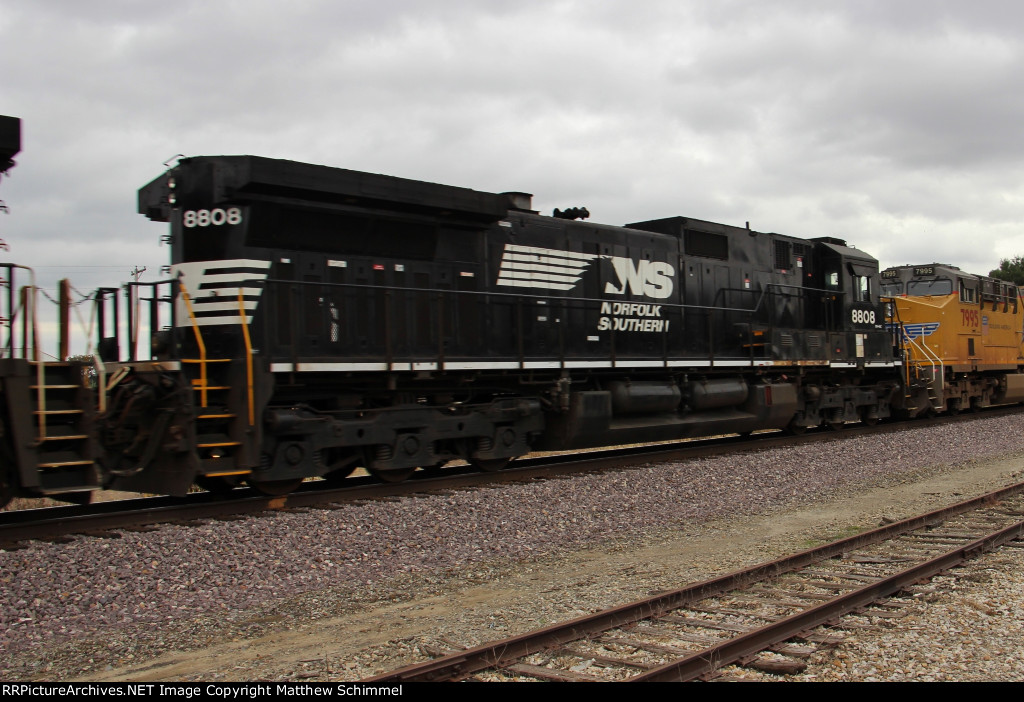 NS 8808