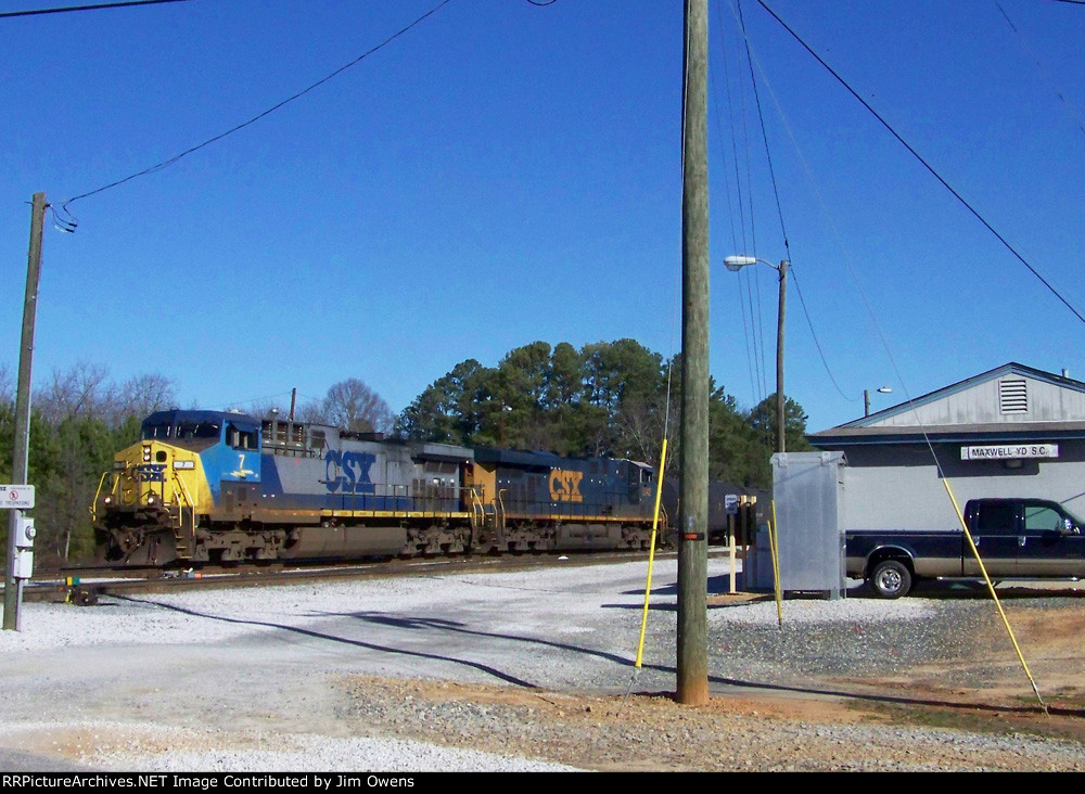CSX 7 at Maxwell Yard
