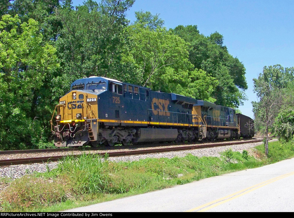 CSx coal train N17904 leaving Spartanburg.
