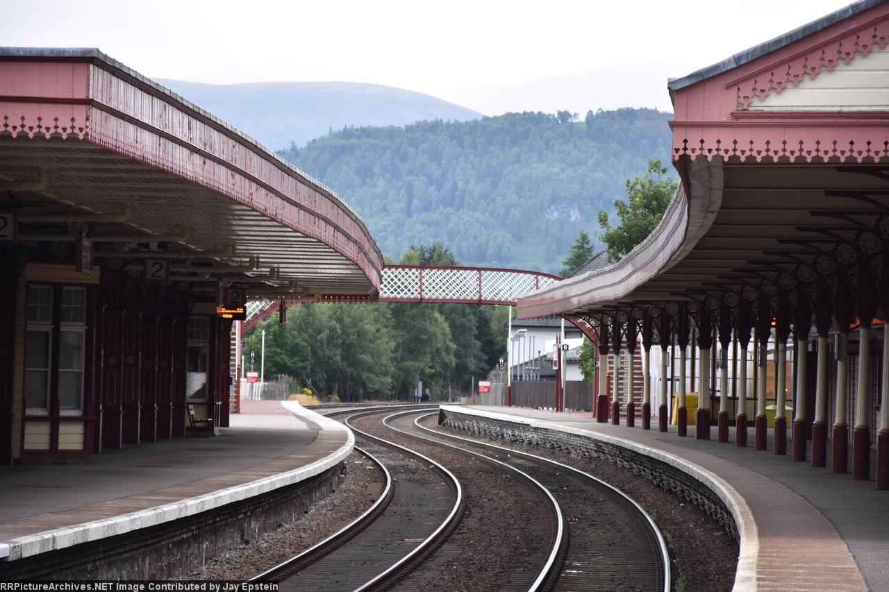 Aviemore station looking south