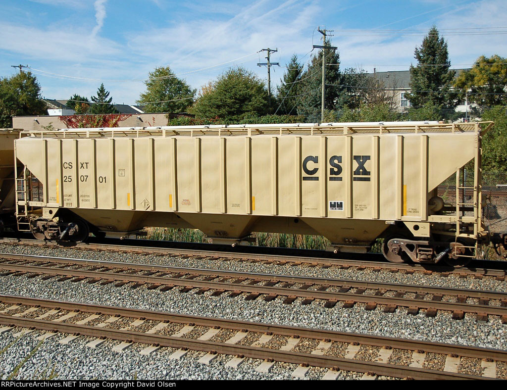 CSXT 250701