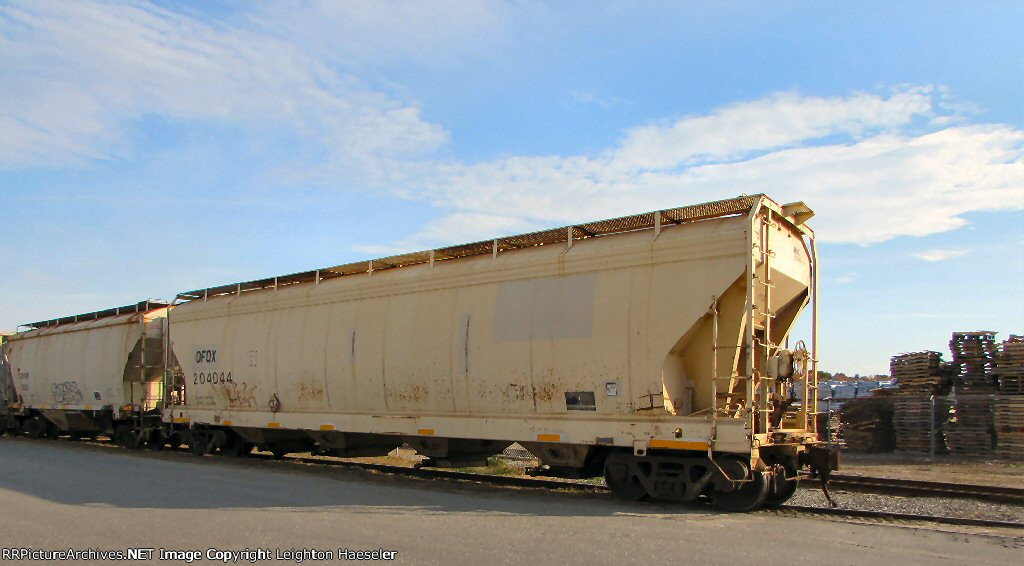 OFOX 204044 (ex-CSXT 204044)