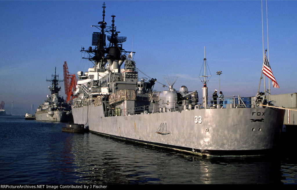 USS Fox - USN #33