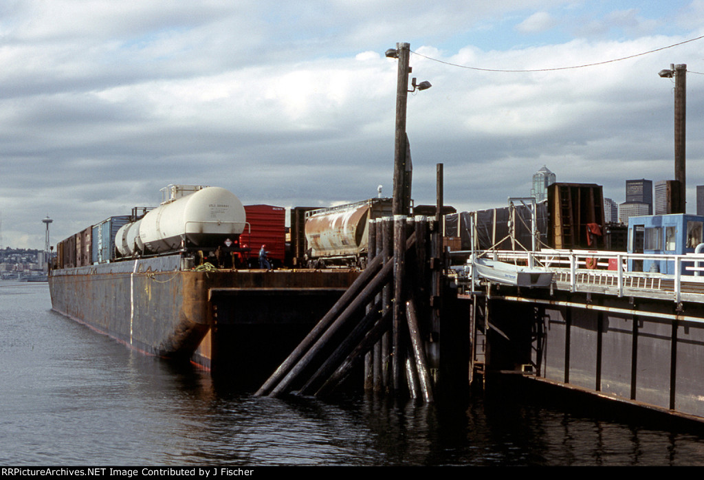 Alaska Hydro-Train barge