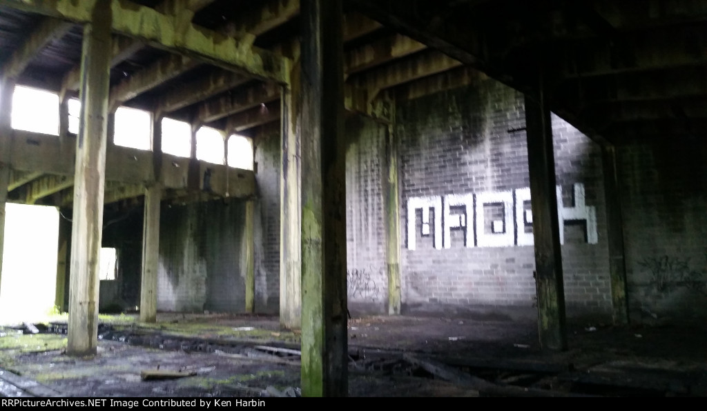 Delaware Lackawanna & Western Roundhouse,Inside Right Stalls