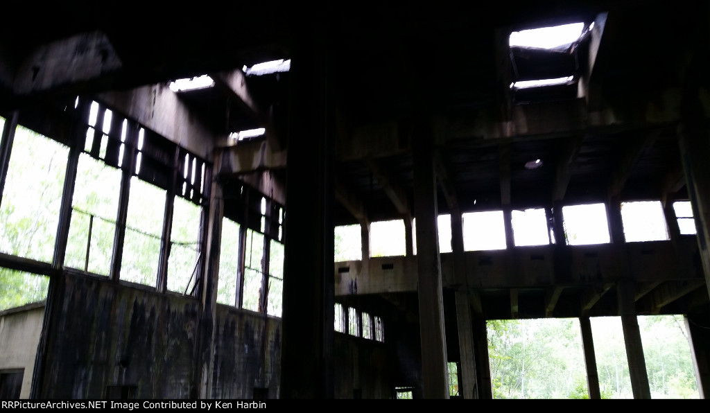 Delaware Lackawanna & Western Roundhouse, Inside Roof