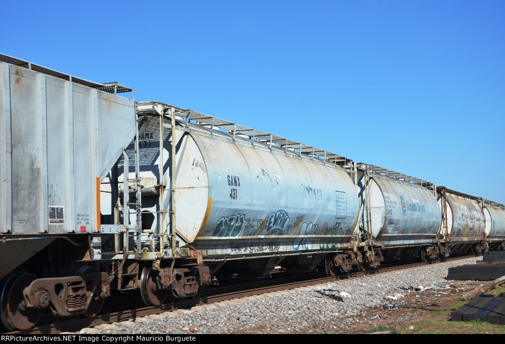 GAMX Cylindrical Hopper