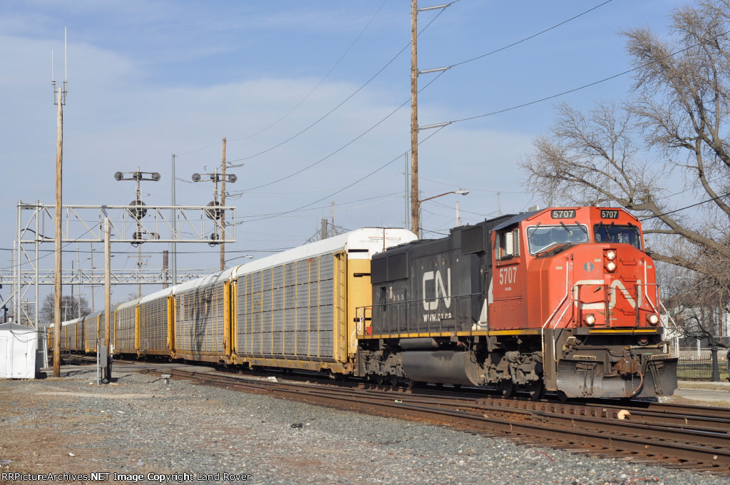 CN 5707 On NS 28 G Eastbound