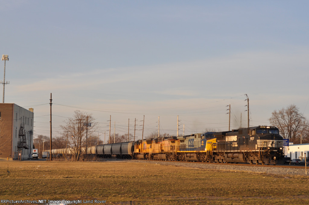 NS 9537 On NS 57 X Eastbound