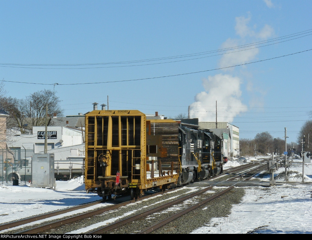 Dimensional Train 502, East on 1